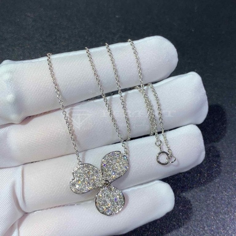 Tiffany Paper Flowers™ Pavé Diamond Flower Pendant – 18K Custom Jewelry